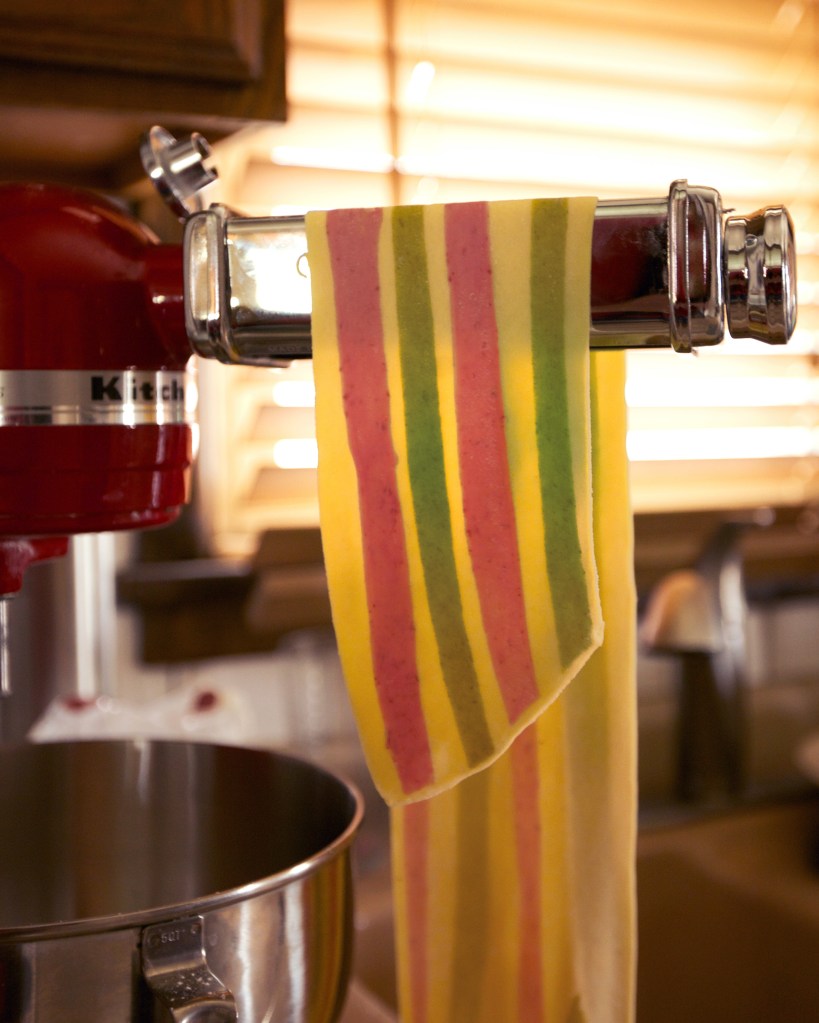 Tri-colored ravioli filled with goat cheese and chives | Mommalatteskitchen